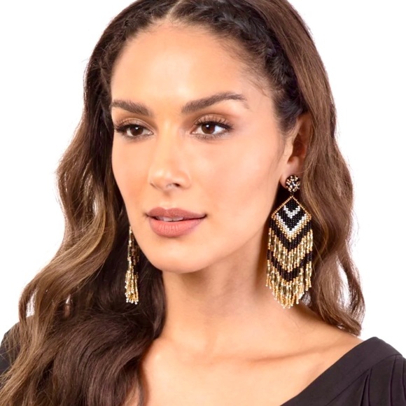 Deepa Gurnani | Jewelry | Nwt Deepa Gurnani Beaded Fringe Chandeliers ...